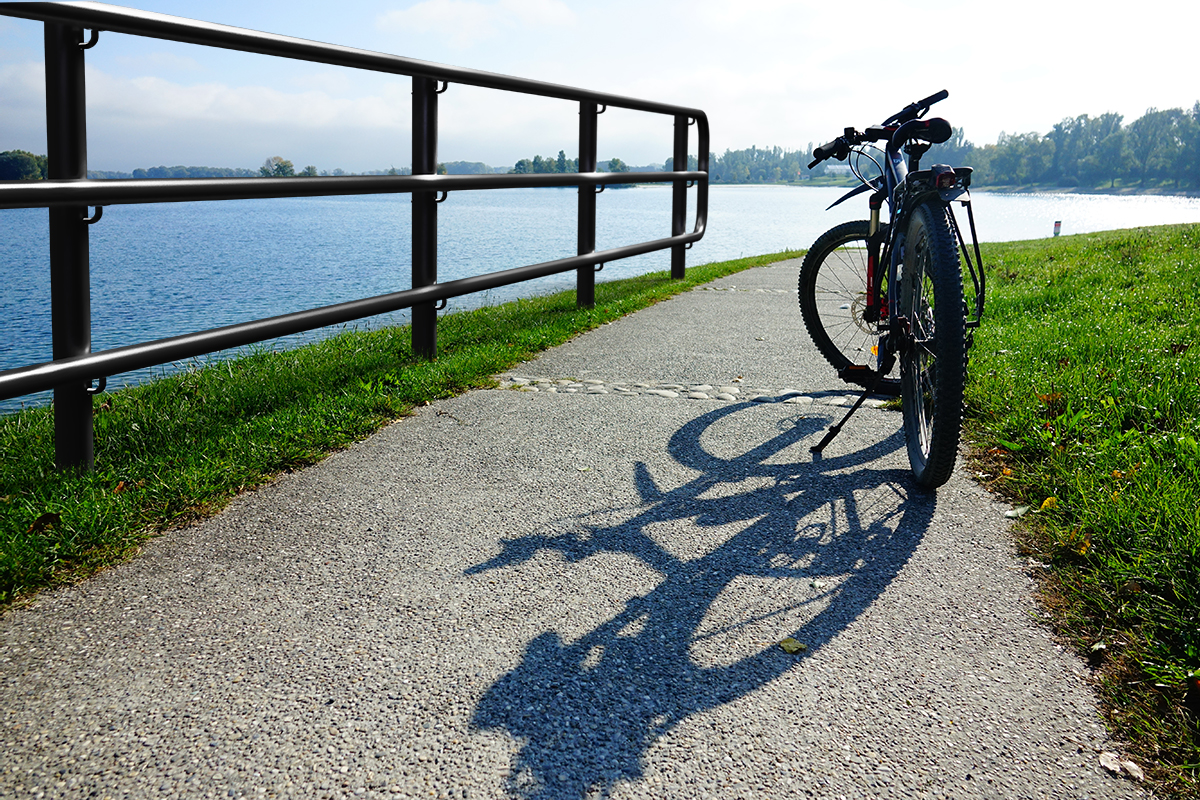 Pedestrian and Bike Path Railings | Smekab Citylife